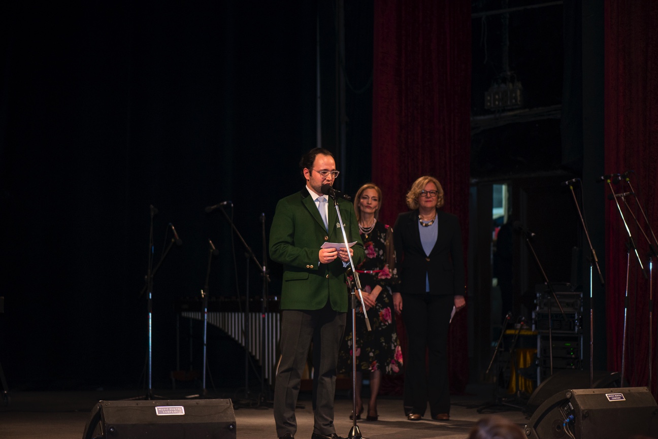 MAGNIFICENT Bridges of light | URI